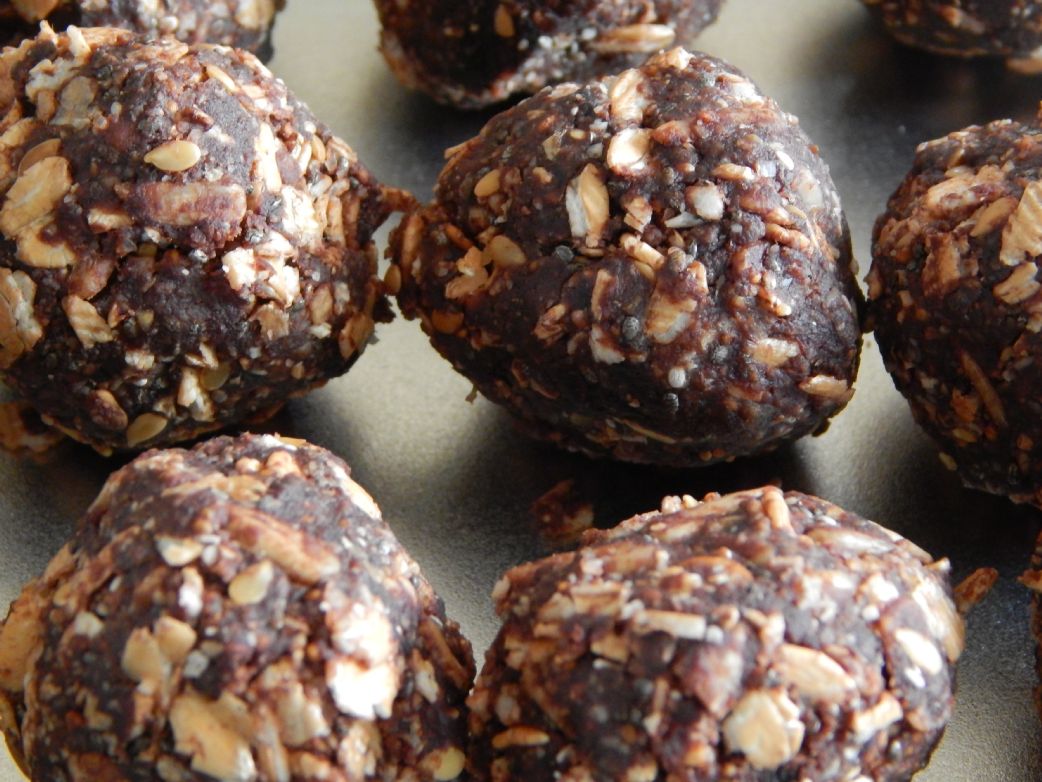 Chocolate PB Energy Bites Recipe | SparkRecipes