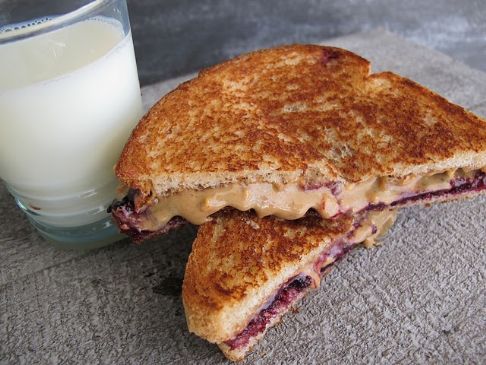 180 Calorie PB&J Sandwich Recipe | SparkRecipes